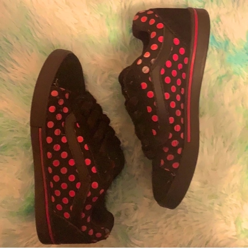 Vans Vintage Rare Old Skool 90s Sneakers Black & Pink… - Gem